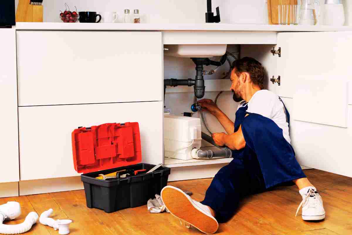 How To Choose The Right Plumber For Any Situation - KiwiBox